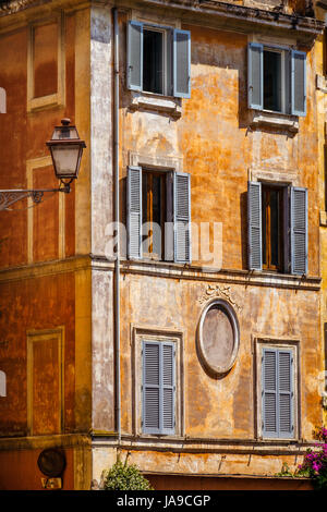 Walls of Old Town street of Rome. Italy Stock Photo - Alamy