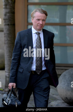 Craig Whyte leaving Glasgow High Court as the jury in former Rangers ...