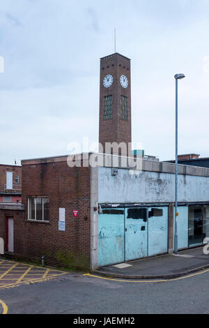 Crewe town centre with clock tower Stock Photo - Alamy
