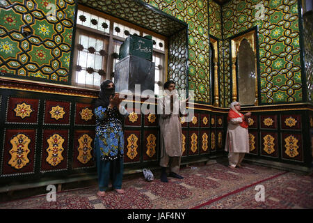 Muslims pray in Srinagar in Kashmir in India Stock Photo - Alamy
