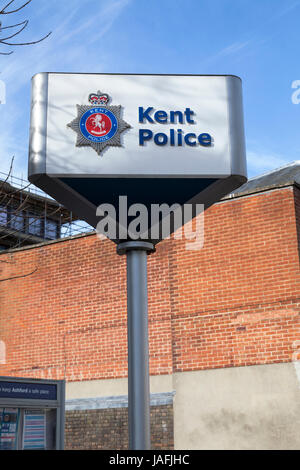 Kent Police sign Stock Photo - Alamy