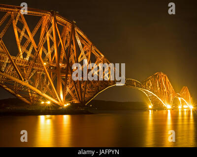 forth rail bridge at night calm sea Stock Photo - Alamy