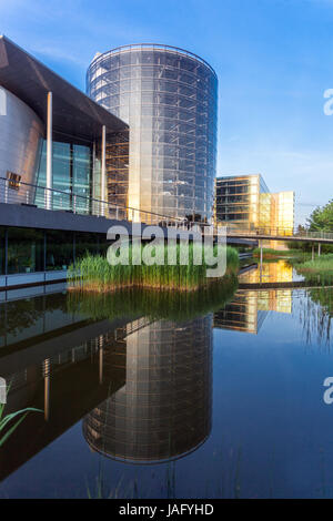 Outside view of the transparent factory of German car manufacturer ...