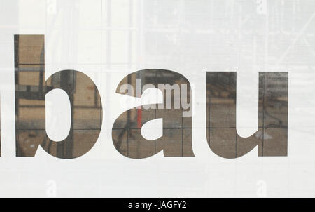 Sign Construction, in German bau Stock Photo - Alamy