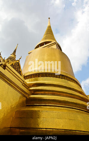 Golden pagoda inside emerald temple, thailand Stock Photo - Alamy