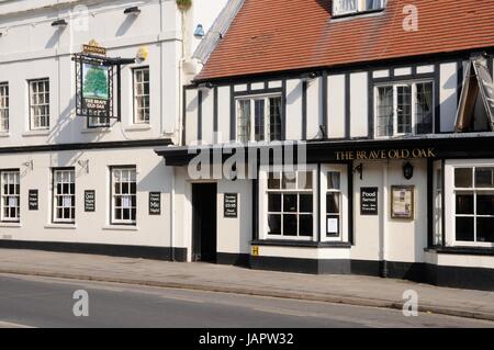 The Brave Old Oak Pub, Watling Street, Towcester, Northamptonshire ...