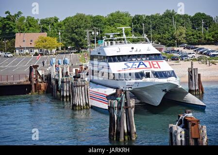 The Seajet Cross Sound Ferry that operates between Orient Point Long ...