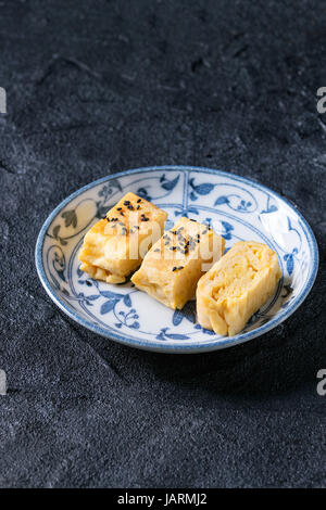 Japanese Rolled Omelette Tamagoyaki Stock Photo - Alamy