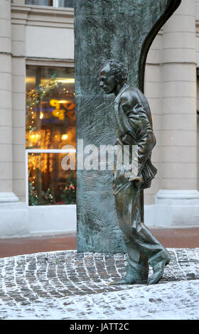 monument Bulat Okudzhava on Arbat Street in Moscow Stock Photo - Alamy