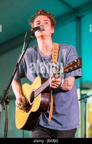 Manchester, Tennessee, USA. 8th June, 2017. WELLES (JEH SEA WELLS ...