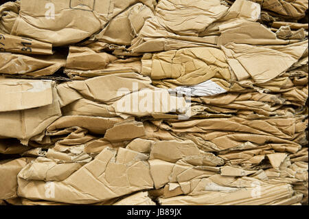 Altkarton-Recycling Paper recycling Stock Photo - Alamy