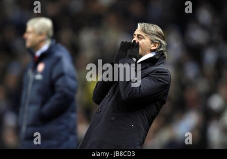 ROBERTO MANCINI & ARSENE WENGE MANCHESTER CITY V ARSENAL FC ETIHAD ...
