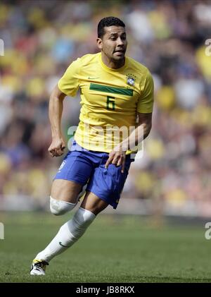 ANDRE SANTOS BRAZIL FENERBAHCE BRAZIL & FENERBAHCE EMIRATES STADIUM ...