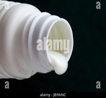 image of a Shampoo pouring out from the bottle Stock Photo - Alamy