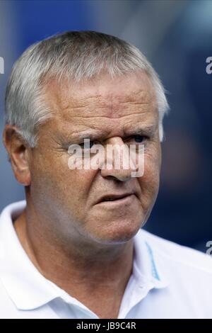 JIM JEFFERIES HEARTS FC MANAGER 11 August 1995 Stock Photo - Alamy