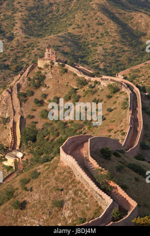 Defensive wall of a fort, Jaigarh Fort, Jaipur, Rajasthan, India Stock ...
