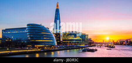 London city hall at sunset, london, uk Stock Photo - Alamy