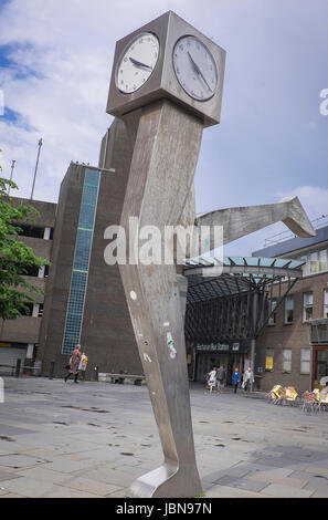 'The Running Clock' outside Buchanan Bus Station in central Glasgow ...