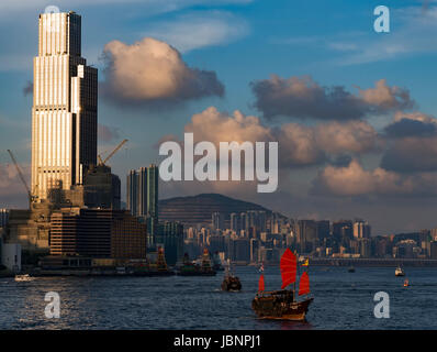 The new Kowloon skyline and new buildings under construction, Hong Kong ...