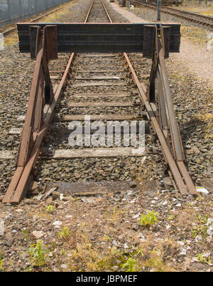 Rail bumper at end of railroad spur at Miamisburg Dayton OH USA Stock ...