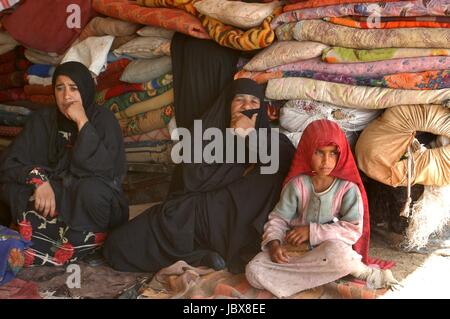 Iraq, Bedouin nomads camped in the outskirts of Nassiriya town Stock ...