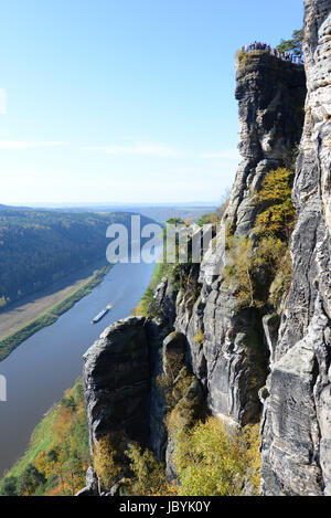 bastei, basteifelsen,elbe, elbtal, fluss, schiff, frachtschiff, fels ...