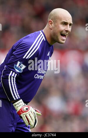 PEPE REINA LIVERPOOL FC LIVERPOOL FC OLD TRAFFORD MANCHESTER ENGLAND 19 ...
