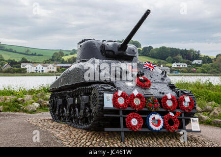 sherman tank and d day war memorial at torcross on the south devon ...