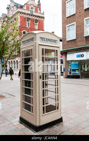 A Hull telephone box, Hull Stock Photo - Alamy