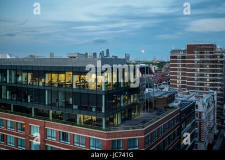 Premier Inn hotel, Kings Cross, London Stock Photo - Alamy