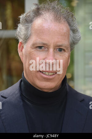 David Armstrong-Jones, 2nd Earl of Snowdon (right) and his daughter ...