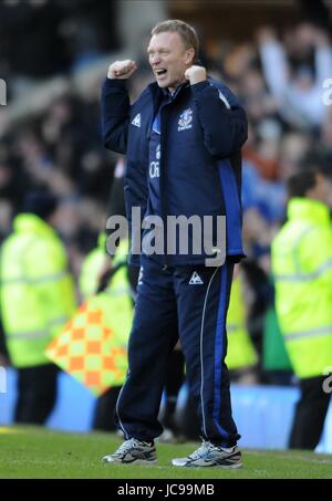 David Moyes manager of Everton celebrates the win during the Premier ...