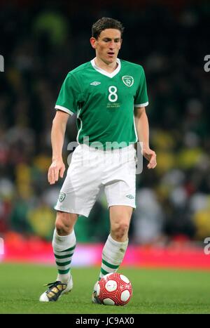KEITH ANDREWS REPUBLIC OF IRELAND THE EMIRATES STADIUM LONDON ENGLAND ...