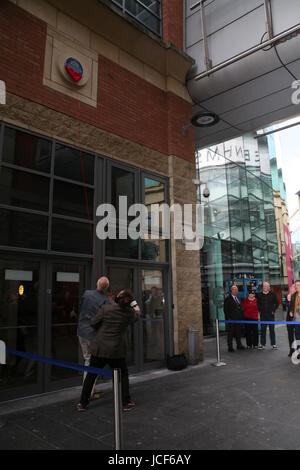 Led Zeppelin gets Blue Plaque honour on Music Day at outside The Gate ...