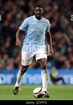 KOLO TOURE ARSENAL FC CITY OF MANCHESTER STADIUM MANCHESTER ENGLAND 31 ...