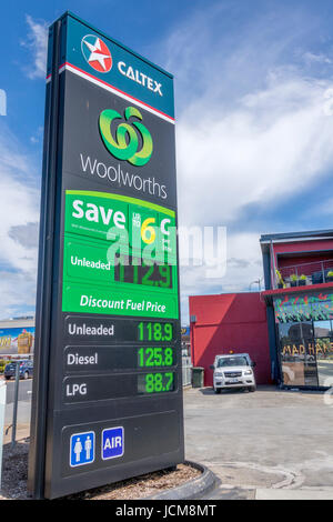 Caltex Filling Petrol Gas Service Station With A Woolworths Convenience ...