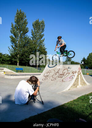A BMXer does a trick Stock Photo - Alamy