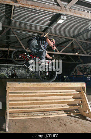 A BMXer does a trick Stock Photo - Alamy