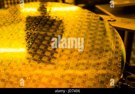 Reutlingen, Germany. 16th June, 2017. A semiconductor in a wafer fab ...
