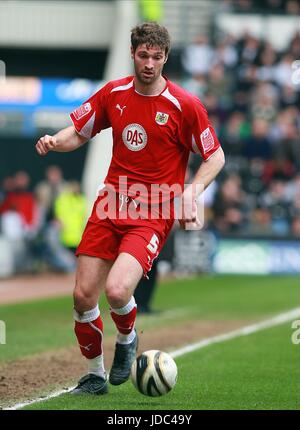 JAMIE MCCOMBE BRISTOL CITY FC WALKERS STADIUM LEICESTER ENGLAND 08 ...