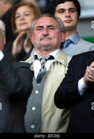 FRANK LAMPARD SNR FRANK LAMPARD'S FATHER ANFIELD LIVERPOOL ENGLAND 08 ...