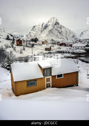Rorbu (fishermens huts) in Reine, Lofoten Islands, Norway, Scandinavia ...
