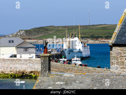 Scillonian III at St Mary;s harbour; Isles of Scilly Stock Photo - Alamy