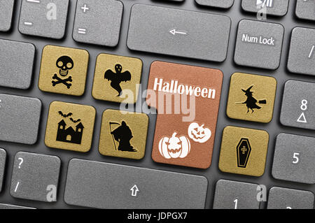 Computer keyboard key with key Halloween button Stock Photo - Alamy