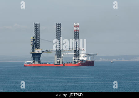 The Pacific Osprey Jack-Up Construction Vessel at the Rampion Offshore ...