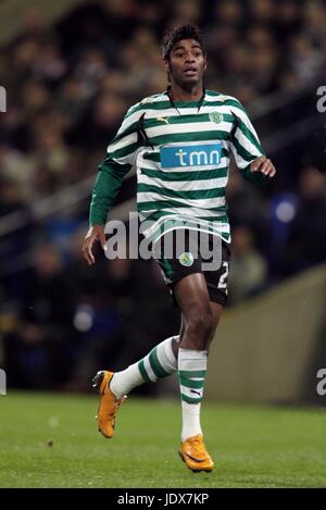 RODRIGO TIUI SPORTING LISBON REEBOK STADIUM BOLTON ENGLAND 06 March ...