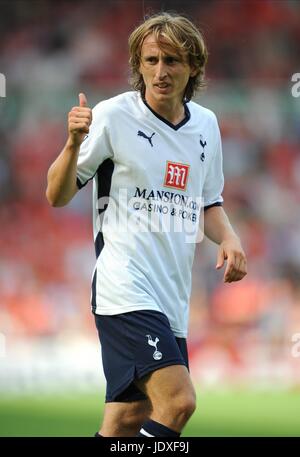 LUKA MODRIC TOTTENHAM HOTSPUR FC KC STADIUM HULL ENGLAND 23 February ...