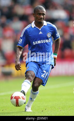 SALOMON KALOU CHELSEA FC RIVERSIDE STADIUM MIDDLESBROUGH ENGLAND 18 ...