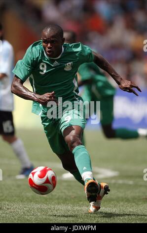 VICTOR OBINNA NIGERIA & CHIEVO OLYMPIC STADIUM BEIJING CHINA 23 August ...