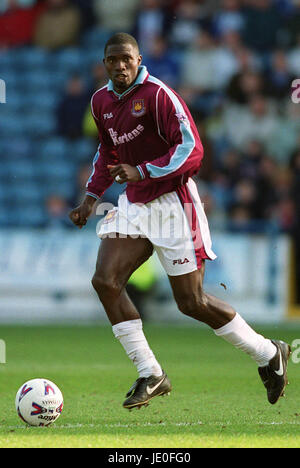 MARC FOE WEST HAM UNITED FC 04 March 2000 Stock Photo - Alamy
